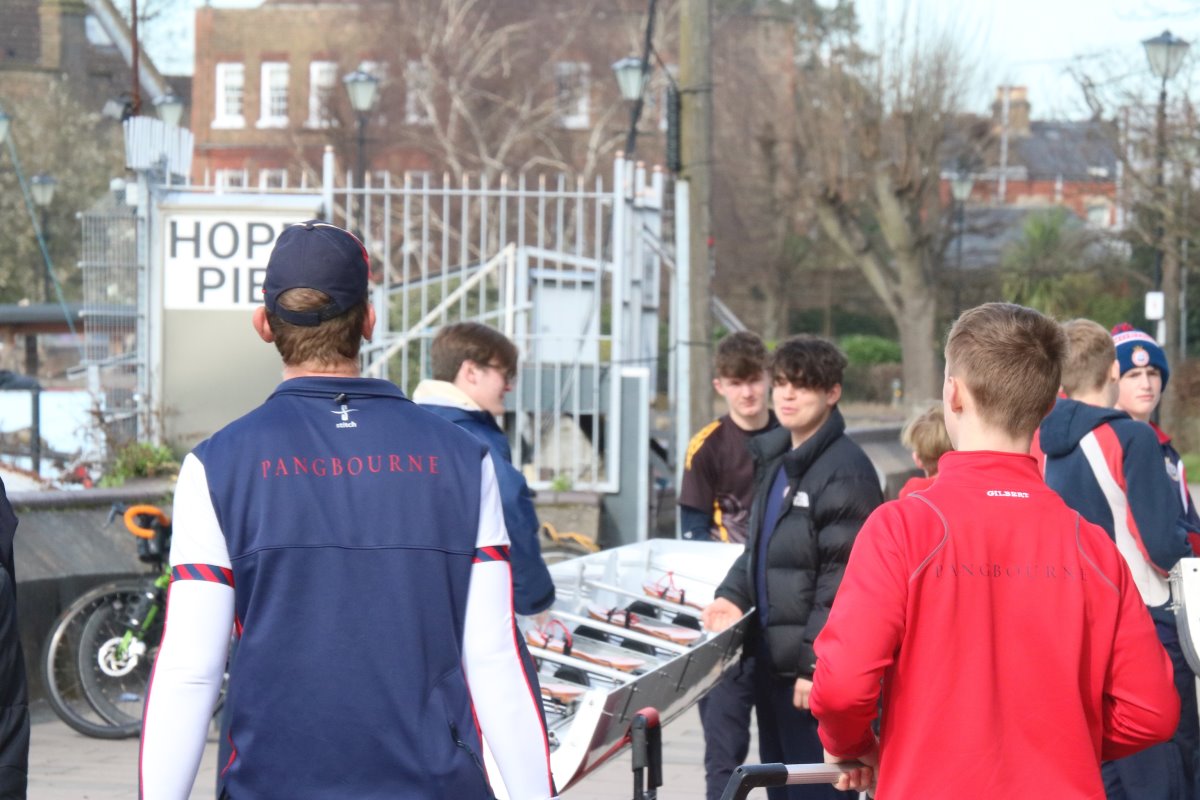 Team Pangbourne: A week of rowing | News | Pangbourne College