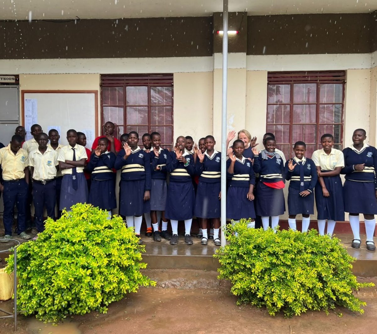 Pangbourne College deliver much needed ‘back to school’ resources and ...